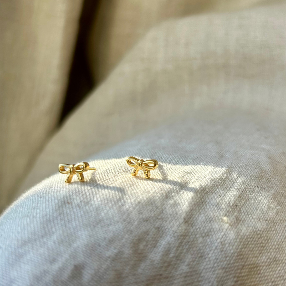 Ella Mini Bow Studs – BRYONY BEL.